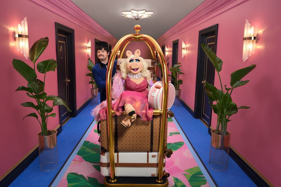 Booking.com Hits SB59 With Kermit, Miss Piggy and the Whole Muppet Gang ...