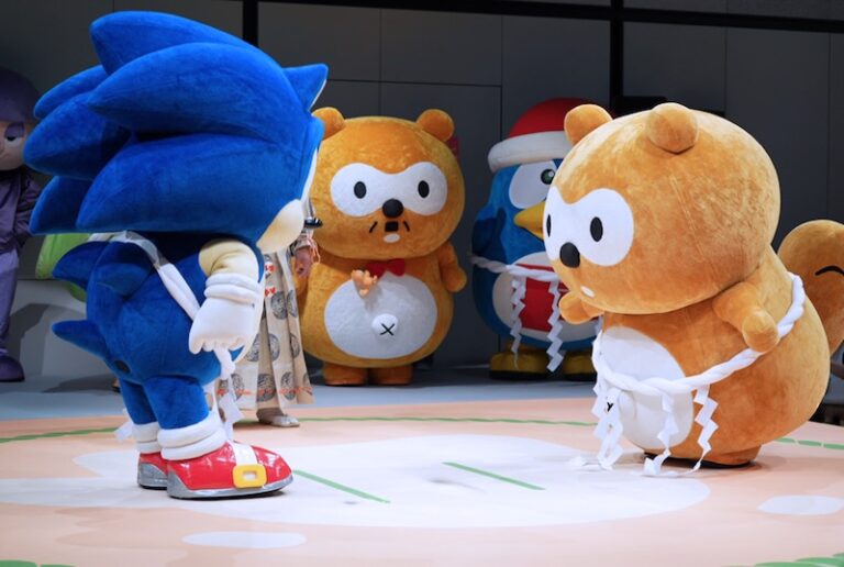 Sumo Showdown: Duolingo Owl Battles Sonic, Pac-Man and Other Mascots ...